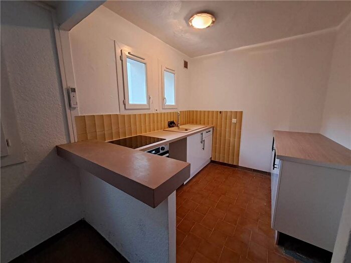 Appartement à louer - Vaison-la-Romaine - 3 pièces - 2 chambres