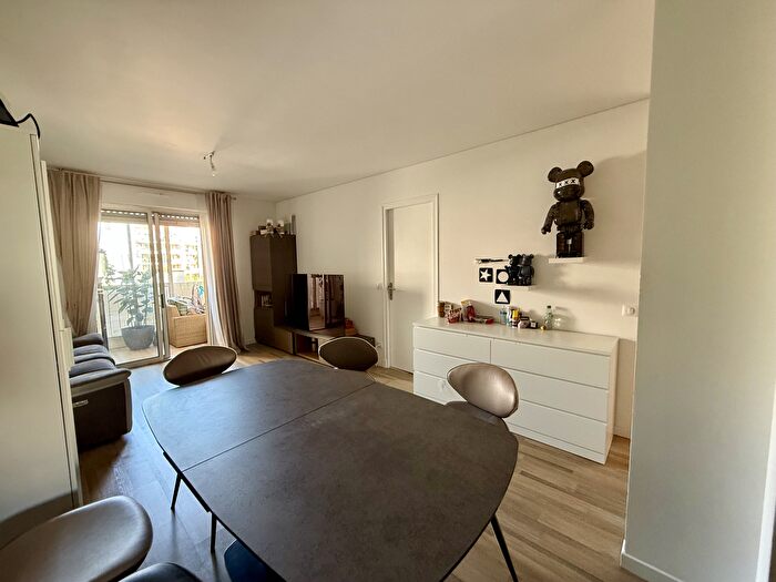 Appartement à vendre - Rueil-Malmaison, Plaine Gare - 2 pièces - 1 chambre