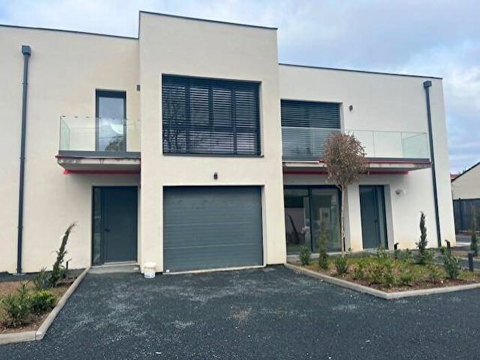 Chantegrillet, Sainte-Foy-lès-Lyon : Maison 5 pièces à louer