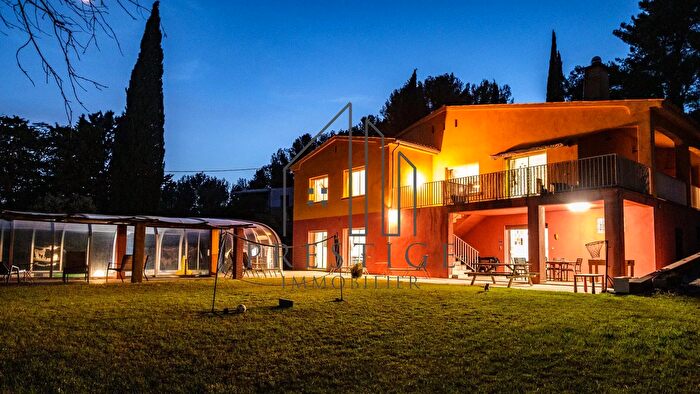 Maison à vendre - Aubagne, Longuillar, Perussone, Charrel - 7 pièces - 5 chambres