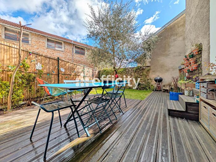 Maison à vendre - Limoges, Centre-ville, Hôtel de Ville, Emailleurs - 5 pièces - 3 chambres