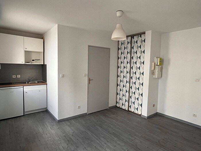 Appartement 1 pièce à Saint Marc-Croix de Pierre-Saint Nicaise, Rouen, à louer