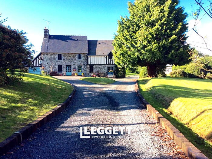 Maison 11 pièces à La Chapelle-Urée, à vendre