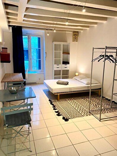 Appartement à louer - Cabochon Quiniere, Blois - 1 pièce