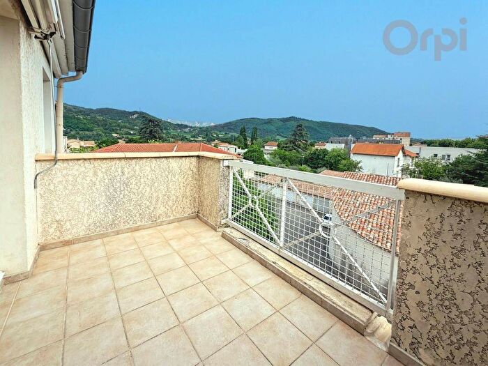 Appartement à louer - Les Plantiers-route de Marseille, Sisteron - 2 pièces - 1 chambre
