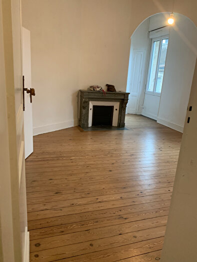 Appartement à louer - Bordeaux, Saint-Seurin - 3 pièces - 2 chambres