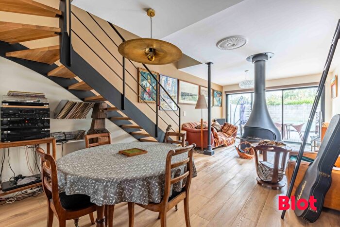 Maison à vendre - Quartiers Sud-Est, Francisco Ferrer - 6 pièces - 4 chambres