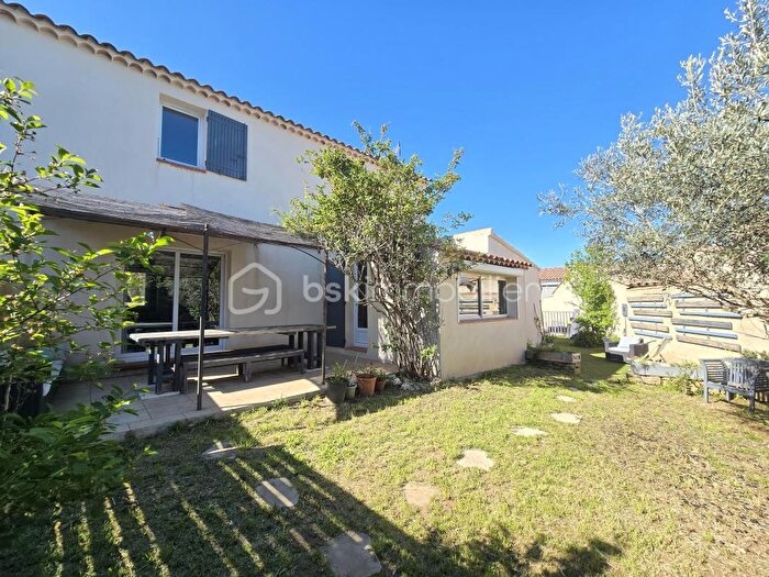 Maison à vendre - Lauris - 6 pièces - 5 chambres