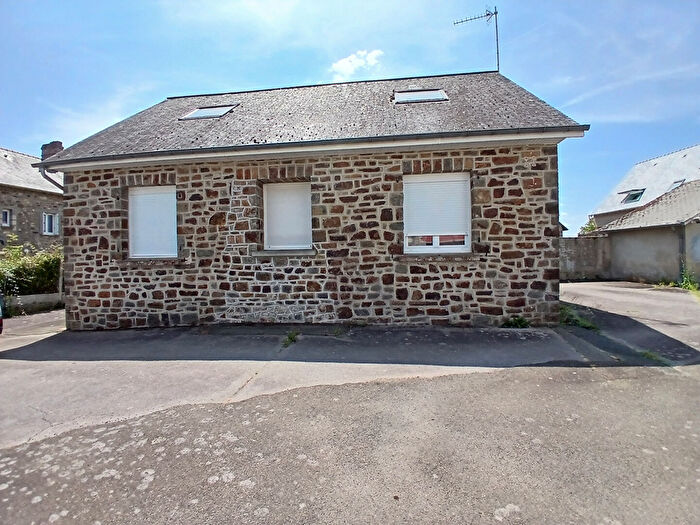 Maison 3 pièces à Saint-Georges-Buttavent, à louer
