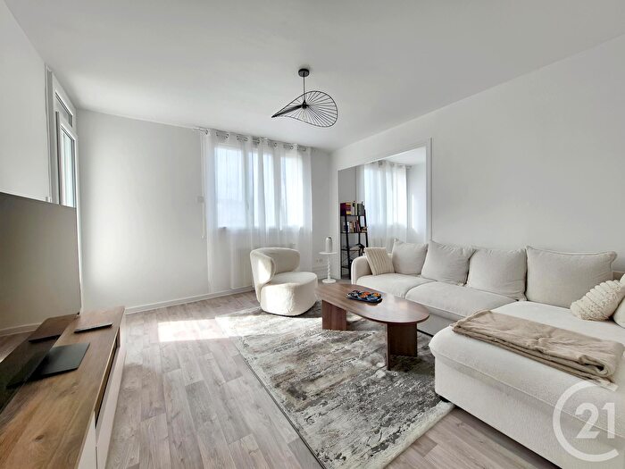 Appartement à vendre - Villefranche-sur-Saône, Ouest - 4 pièces - 2 chambres