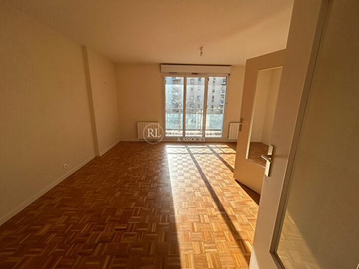 Appartement 1 pièce à louer - Villeurbanne, Ferrandière, Maisons Neuves