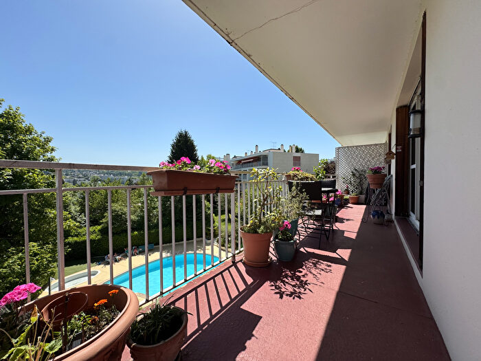 Appartement 4 pièces à vendre à Saint-Germain-en-Laye, Hennemont