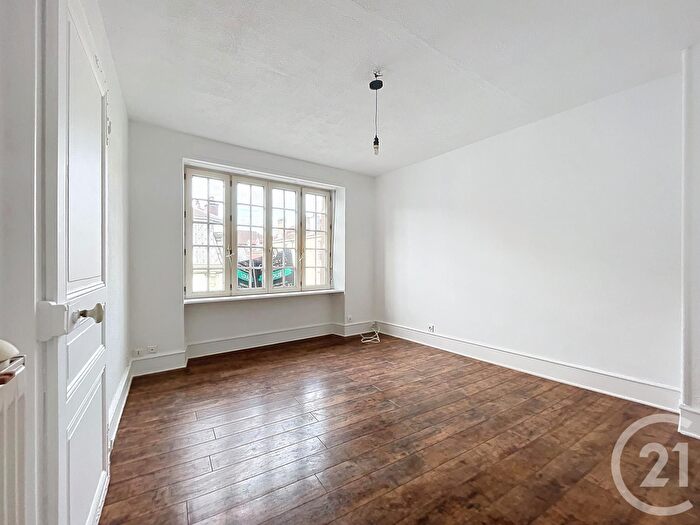 Appartement à louer - Montbéliard, Centre-ville, Prairie, Batteries du Parc, Charmontet - 2 pièces - 1 chambre