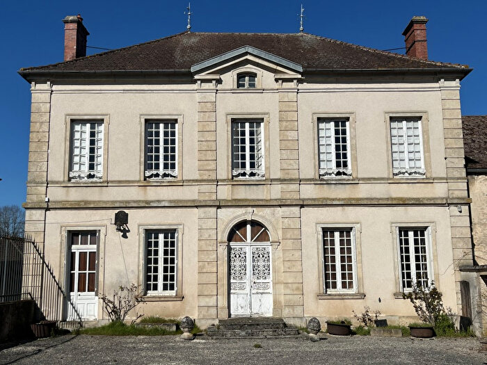 Maison à vendre - Fontaines-en-Duesmois - 7 pièces - 5 chambres