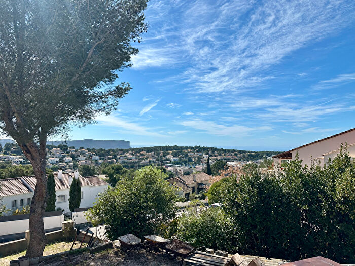 Maison à vendre - Carnoux-en-Provence - 5 pièces - 3 chambres