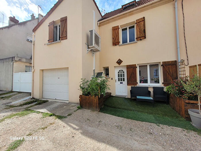 Maison 5 pièces à Nanteuil-lès-Meaux, à louer