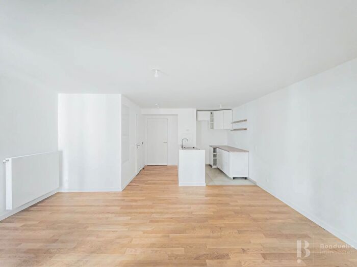 Appartement à louer - Courbevoie, Marceau République - 2 pièces - 1 chambre