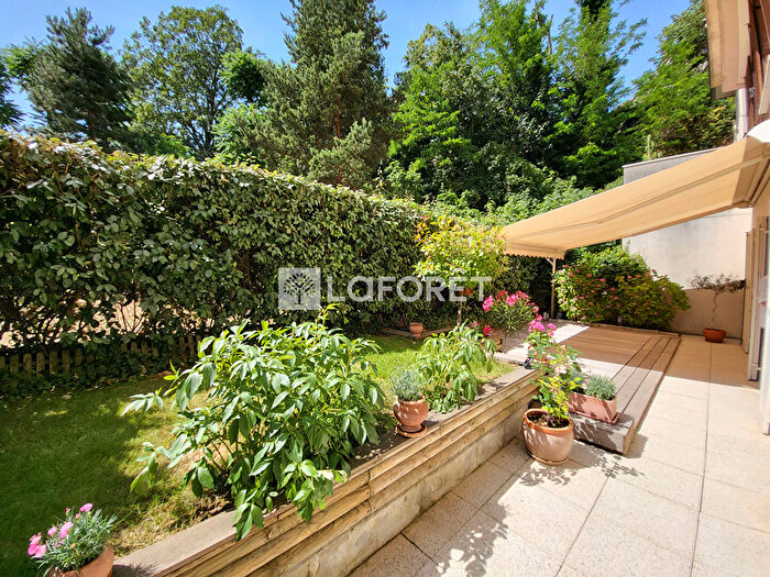 Rueil-Malmaison, Mazurieres : Appartement 6 pièces à vendre