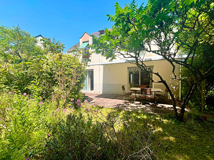Carquefou, Centre-ville, Charbonneau, Châteaubriand, Bois Saint-Lys : Maison 7 pièces à vendre