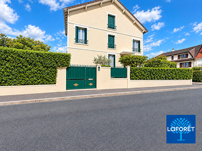 Maison 5 pièces à vendre - Champigny-sur-Marne, Coeuilly Village Parisien