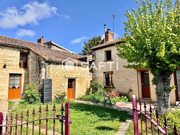 Maison 5 pièces à Les Trois-Moutiers, à vendre