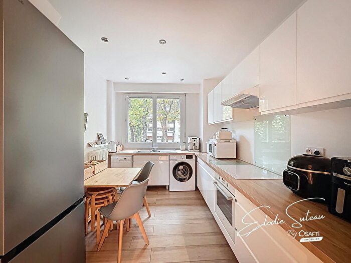 Appartement à vendre - Avrillé, Centre-ville, Ternière - 4 pièces - 3 chambres