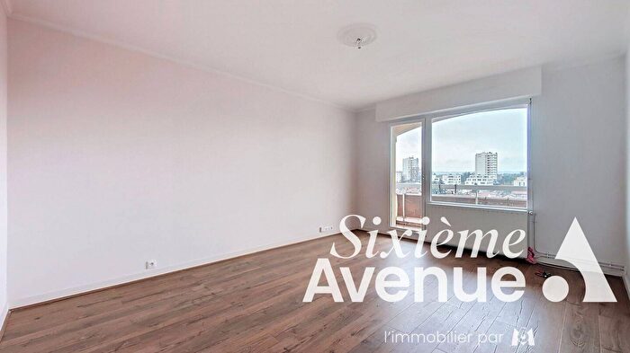 Appartement à louer - Bron Centre-Le Rafour - 2 pièces - 1 chambre