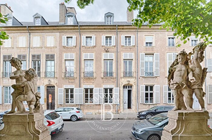 Maison à vendre - Nancy, Ville vieille, Léopold - 11 pièces - 6 chambres