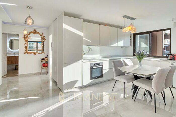 Appartement à vendre - Cannes, Centre-ville - 2 pièces - 1 chambre