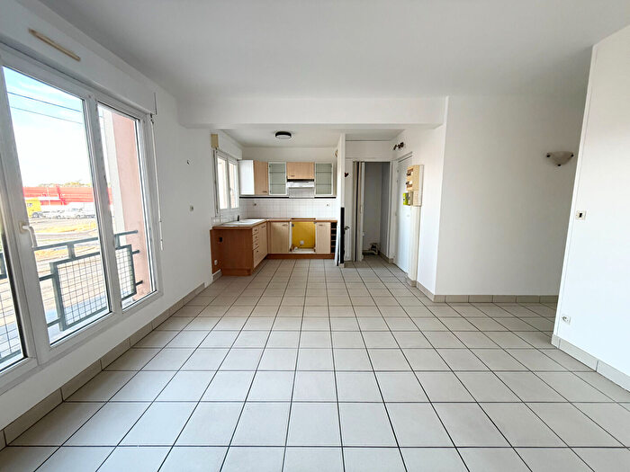 Sainte-Geneviève-des-Bois, Hôtel de Ville - Appartement 2 pièces à louer