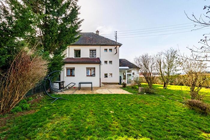 Maison à vendre - Sombernon - 5 pièces - 4 chambres