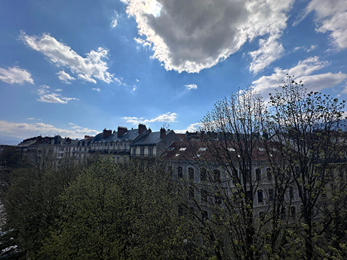 Grenoble, Centre-ville : Appartement 4 pièces à vendre