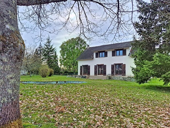 Maison à vendre - Nogent-sur-Vernisson - 9 pièces - 6 chambres