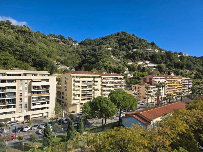 Appartement 4 pièces à louer - Menton