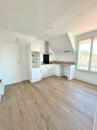 Appartement 4 pièces à Merville-Franceville-Plage, à louer