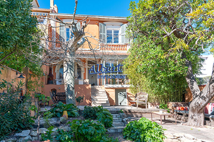 Maison à vendre - Sanary-sur-Mer, Portissol, La Gorguette - 8 pièces - 6 chambres