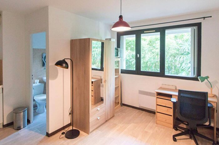Appartement 1 pièce à Centre Ville, Pau, à louer