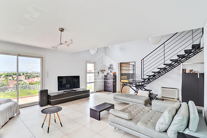 Maison à vendre - Marignane, Pas-de-Lanciers - 5 pièces - 4 chambres