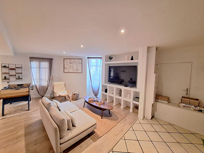 Maison à vendre - Bollène, Centre-ville - 6 pièces - 5 chambres