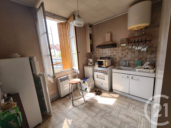 Maisons à vendre et appartements à louer - 3