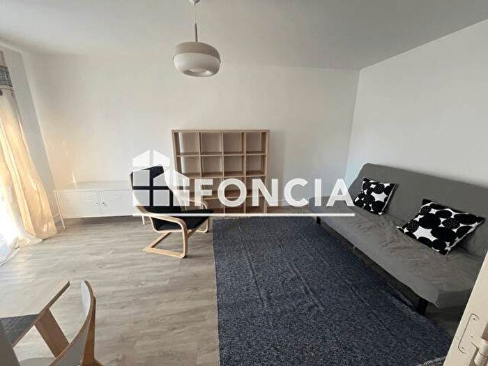 Appartement à louer - Rive Droite-Apport Paris Gare, Corbeil-Essonnes - 1 pièce