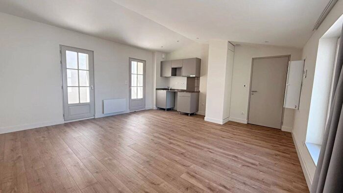 Appartement 1 pièce à louer - Arènes, Nîmes