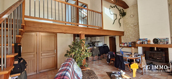 Maison à vendre - Saint-Dizant-du-Gua - 5 pièces - 3 chambres