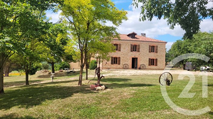 Maison à louer - Mongausy - 7 pièces - 5 chambres