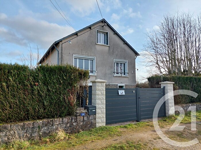 Maison à vendre - Chezal-Benoît - 4 pièces - 3 chambres