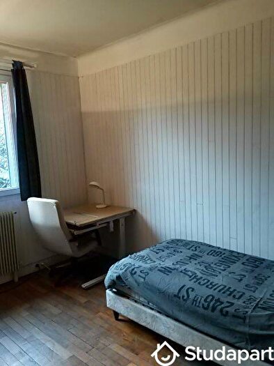 Hacquinière-Paris-Chevreuse, Bures-sur-Yvette : Appartement 1 pièce à louer