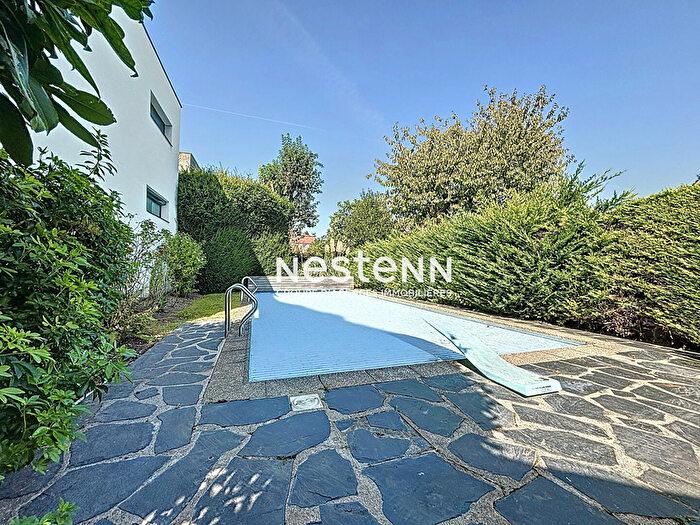 Issy-les-Moulineaux, Les Epinettes, Le Fort, Les Hauts dIssy : Maison 9 pièces à vendre