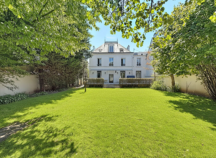 Maison 10 pièces à Saint-Maur-des-Fossés, Parc de Saint-Maur, à vendre