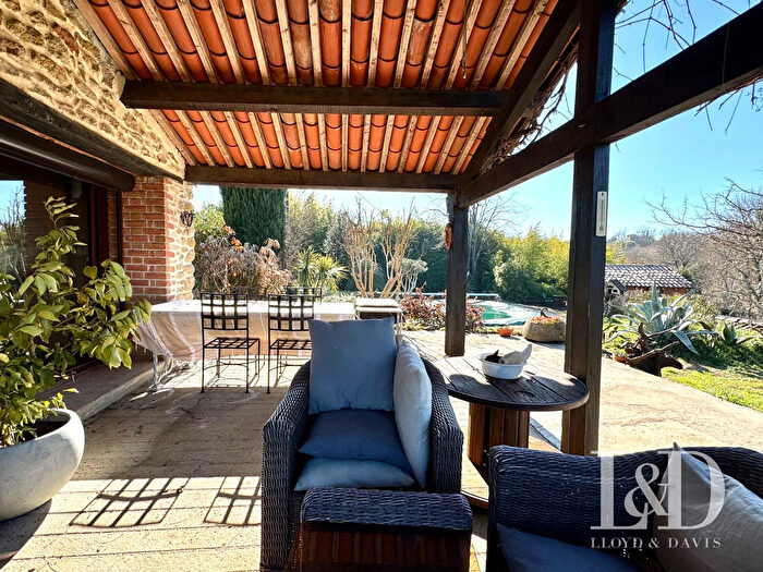 Maison à vendre - Saint-Ambroix - 9 pièces - 4 chambres