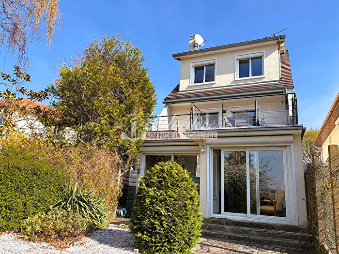 Maison à vendre - Eaubonne, Flammarion - 6 pièces - 4 chambres